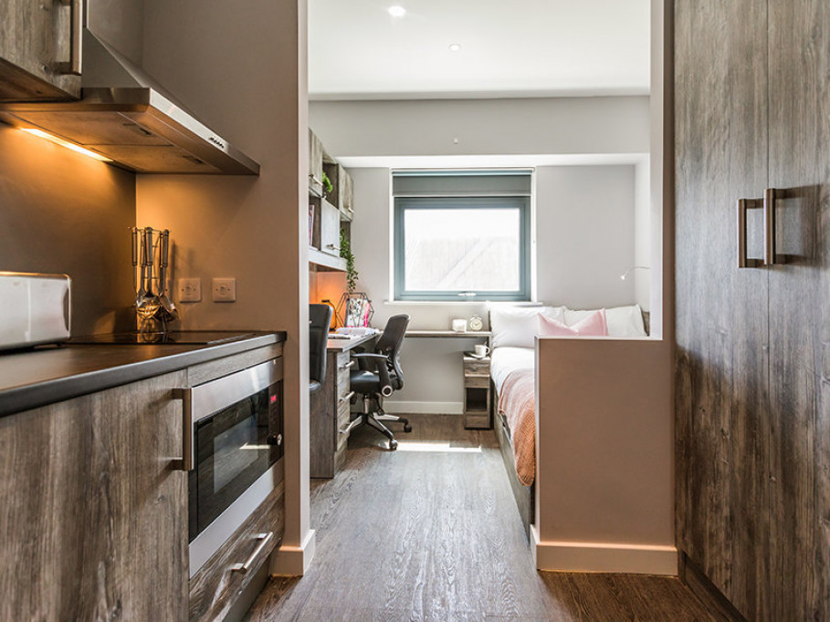 Aparto Queens Court, Reading | Student Accommodation